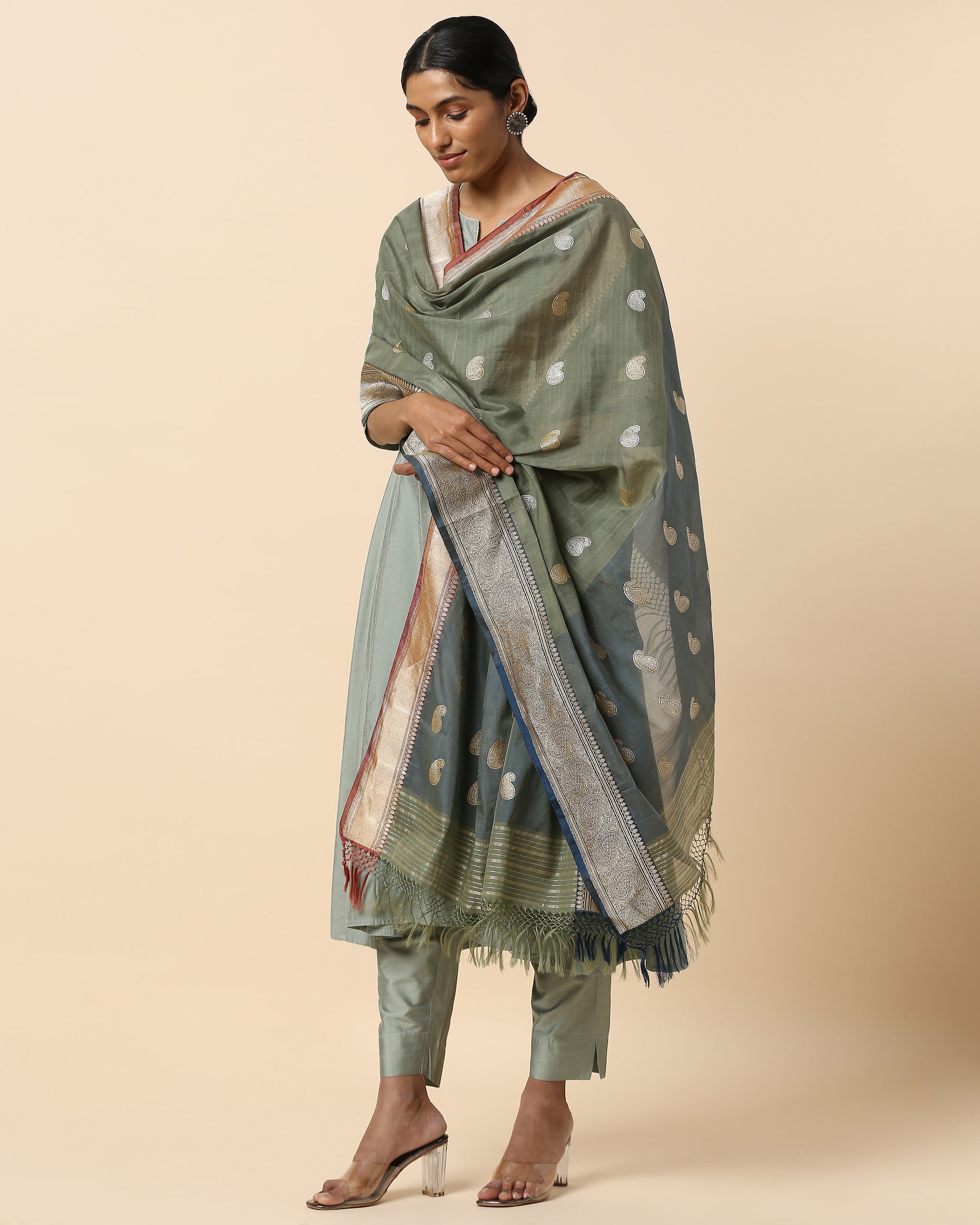 Buy Kayan Banarasi Medium Green Silk Cotton Dupatta | Aadyam